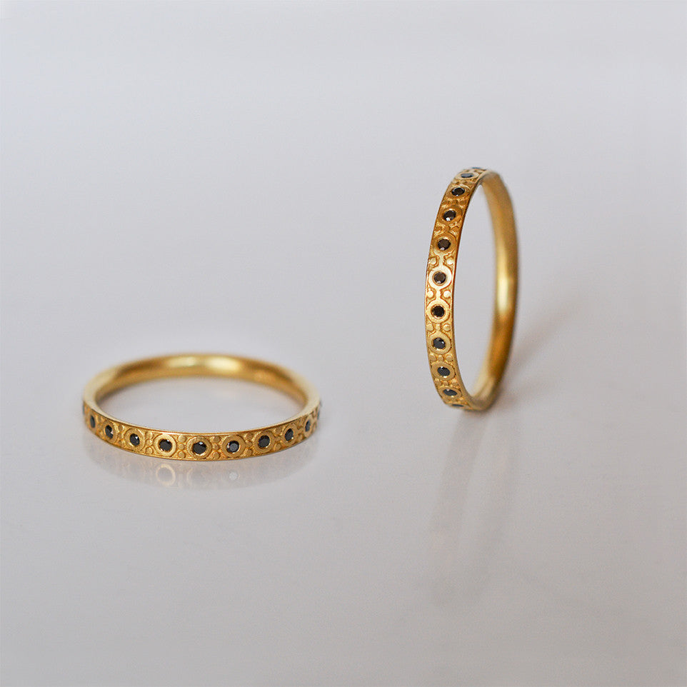 Band ring - 18k solid gold & black diamonds – YAEL LEVIN