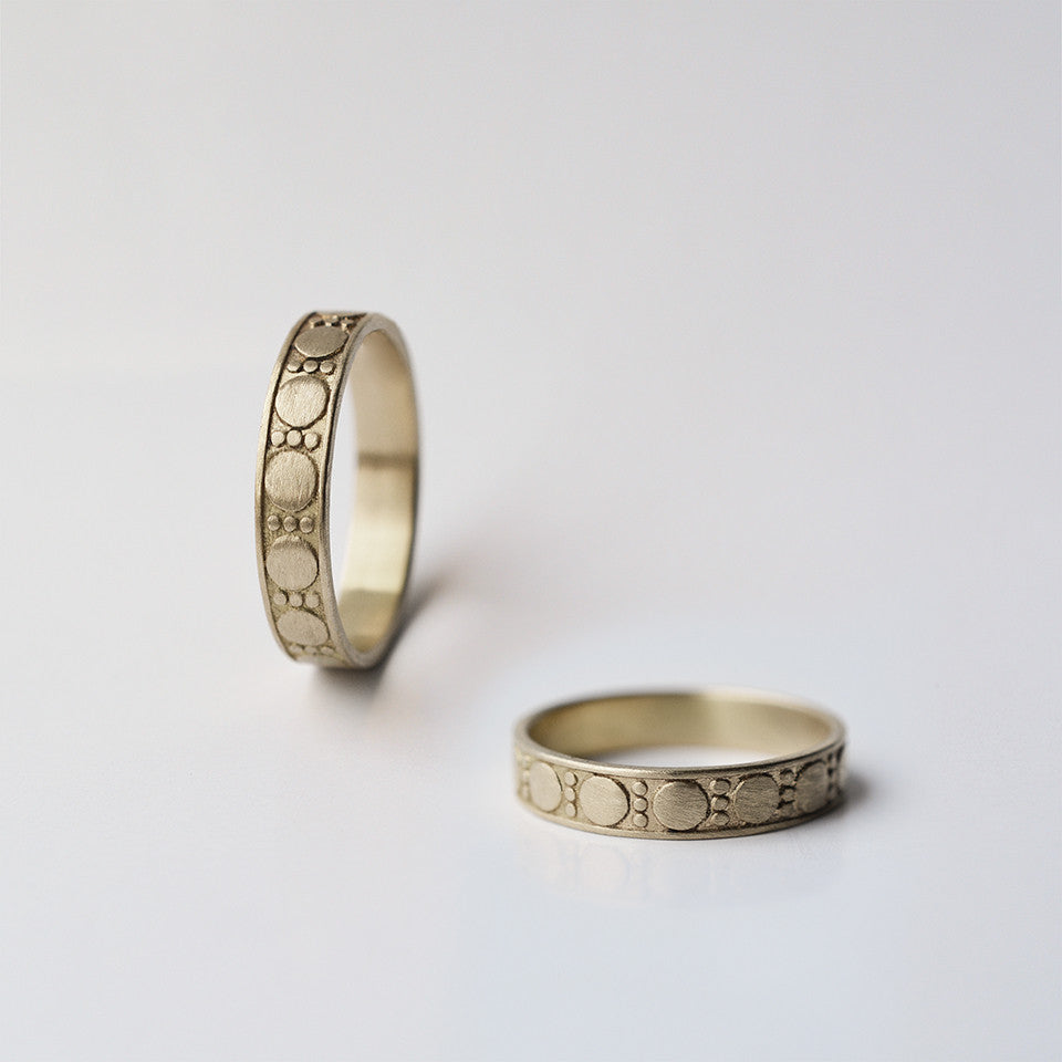 Decorated Wedding Ring - 18k solid gold – YAEL LEVIN