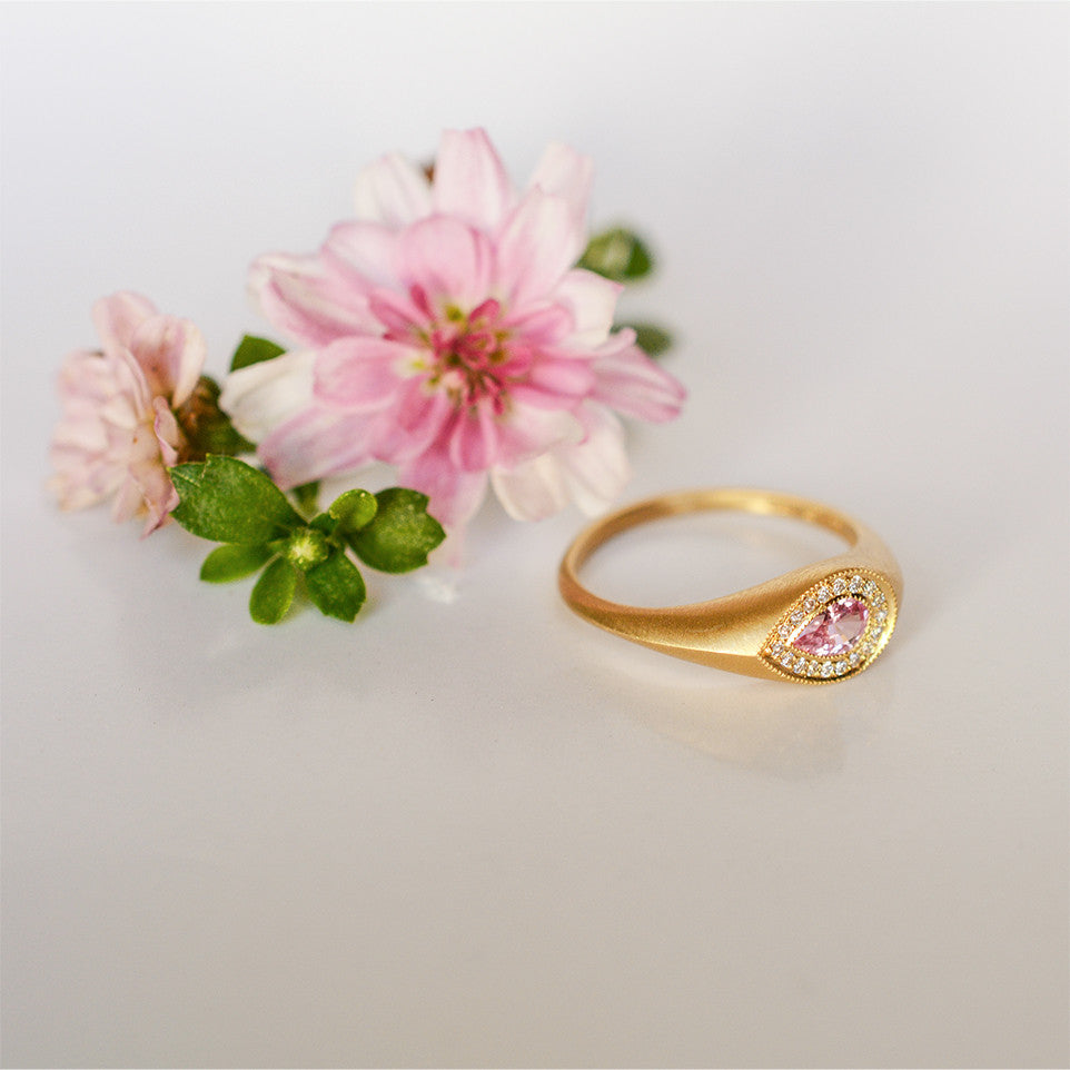Diamond ring - 18k solid gold & Pink Sapphire – YAEL LEVIN
